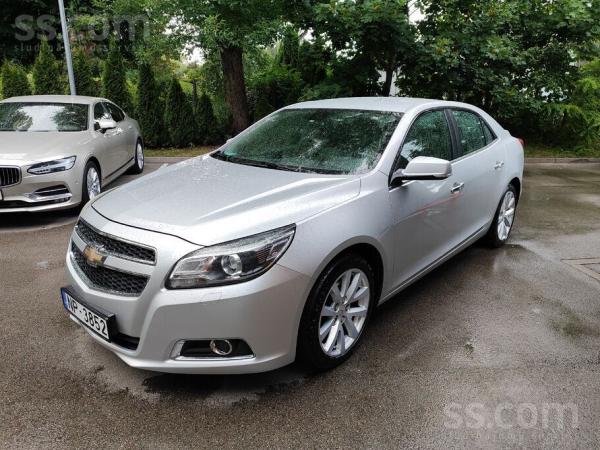 Pelēks Chevrolet Malibu 2012 Rīga, ar dzinēja tilpumu 2.40 L un nobraukumu 212 tūkst. km par 5900 €, foto 1 vietnē AUTOMOTO.COM.LV