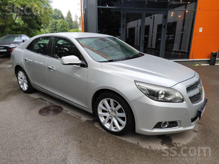 Pelēks Chevrolet Malibu 2012 Rīga, ar dzinēja tilpumu 2.40 L un nobraukumu 212 tūkst. km par 5900 €, foto 3 vietnē AUTOMOTO.COM.LV