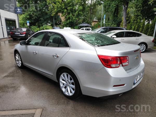 Pelēks Chevrolet Malibu 2012 Rīga, ar dzinēja tilpumu 2.40 L un nobraukumu 212 tūkst. km par 5900 €, foto 4 vietnē AUTOMOTO.COM.LV