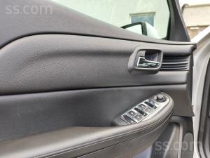 Pelēks Chevrolet Malibu 2012 Rīga, ar dzinēja tilpumu 2.40 L un nobraukumu 212 tūkst. km par 5900 €, foto 10 vietnē AUTOMOTO.COM.LV