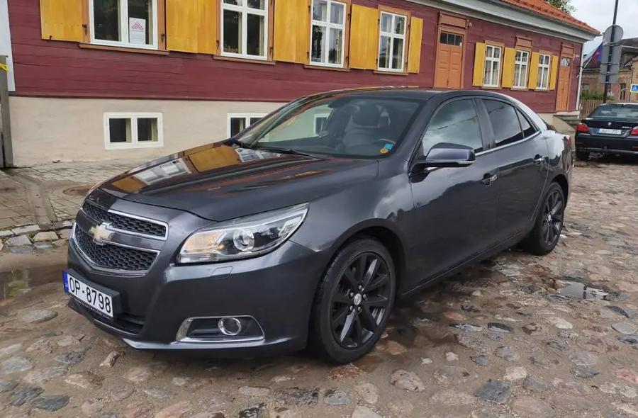 Grey Chevrolet Malibu 2013 in Jelgava, with an engine capacity of 2.00 L and mileage of 169 thousand km for 5590 €, photo 1 on AUTOMOTO.COM.LV
