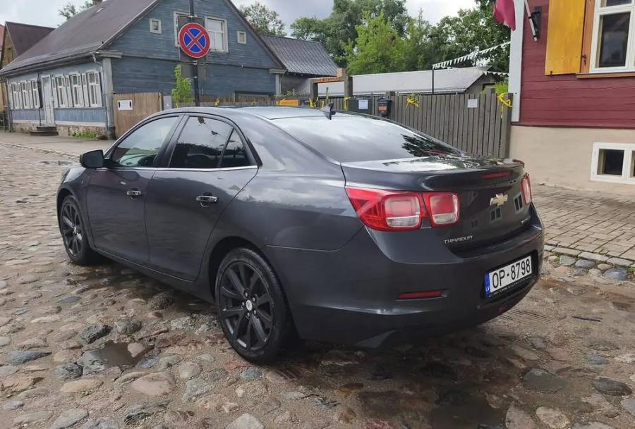 Grey Chevrolet Malibu 2013 in Jelgava, with an engine capacity of 2.00 L and mileage of 169 thousand km for 5590 €, photo 3 on AUTOMOTO.COM.LV