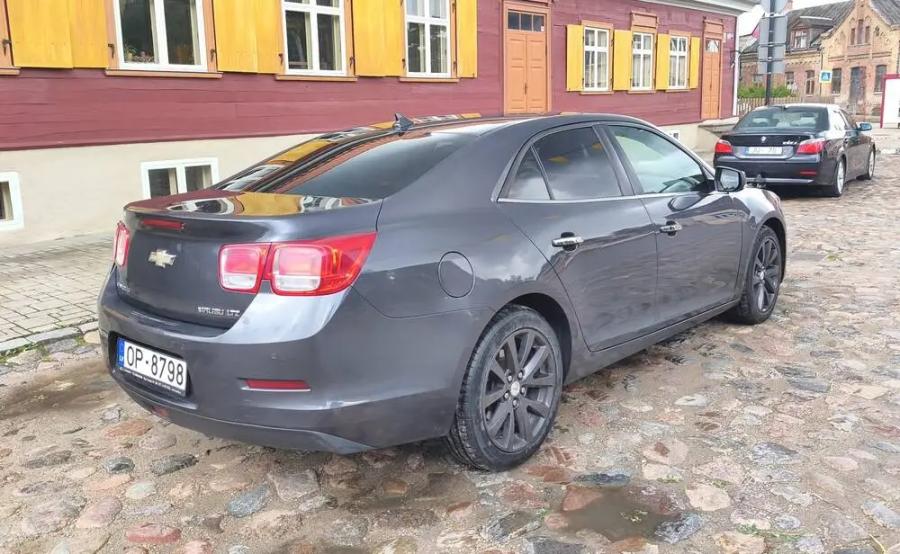 Grey Chevrolet Malibu 2013 in Jelgava, with an engine capacity of 2.00 L and mileage of 169 thousand km for 5590 €, photo 4 on AUTOMOTO.COM.LV