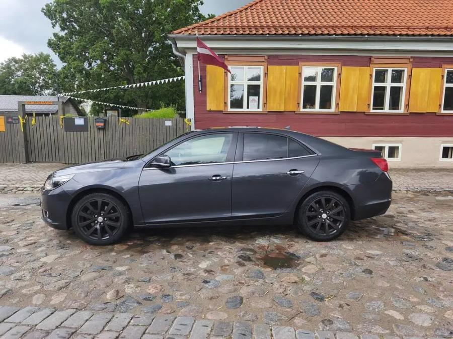 Grey Chevrolet Malibu 2013 in Jelgava, with an engine capacity of 2.00 L and mileage of 169 thousand km for 5590 €, photo 8 on AUTOMOTO.COM.LV