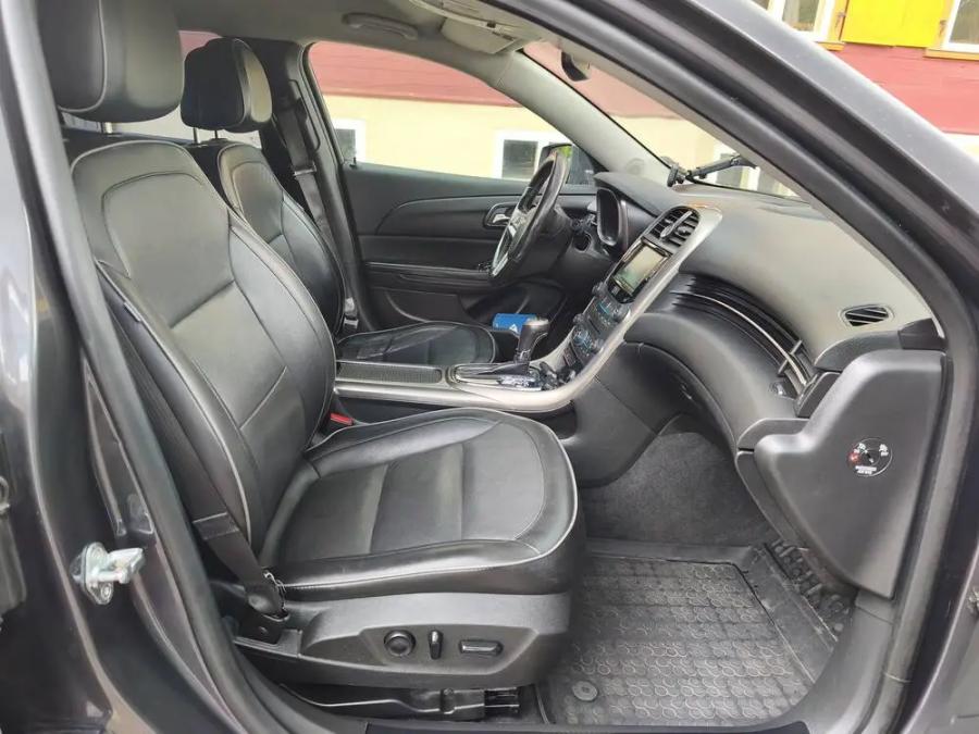 Grey Chevrolet Malibu 2013 in Jelgava, with an engine capacity of 2.00 L and mileage of 169 thousand km for 5590 €, photo 12 on AUTOMOTO.COM.LV