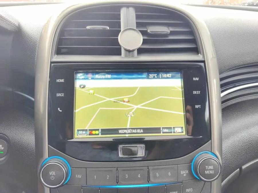 Grey Chevrolet Malibu 2013 in Jelgava, with an engine capacity of 2.00 L and mileage of 169 thousand km for 5590 €, photo 19 on AUTOMOTO.COM.LV