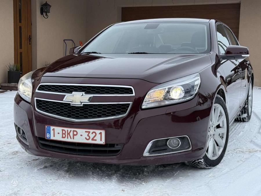 Red Chevrolet Malibu 2012 in Utena, with an engine capacity of 2.00 L and mileage of 200 thousand km for 3750 €, photo 1 on AUTOMOTO.COM.LV