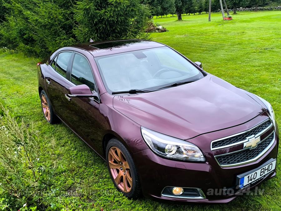 Red Chevrolet Malibu 2012 in Tallinn, with an engine capacity of 2.40 L and mileage of 140 thousand km for 11990 €, photo 9 on AUTOMOTO.COM.LV