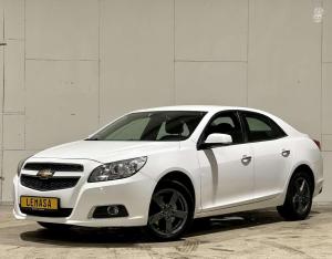 White Chevrolet Malibu 2013 in Klaipeda, with an engine capacity of 1.96 L and mileage of 266 thousand km for 5999 €, photo  on AUTOMOTO.COM.LV