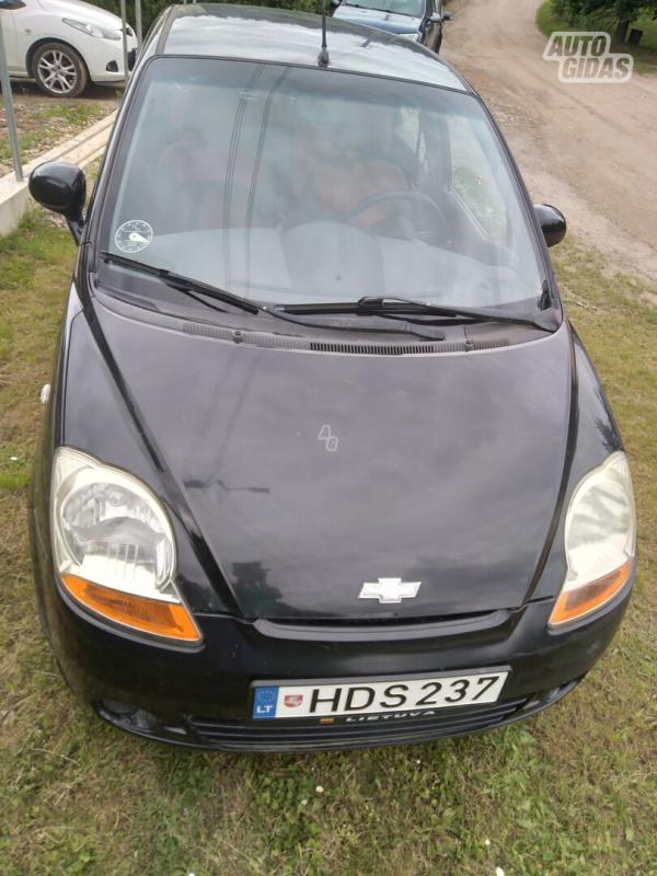 Black Chevrolet Matiz 2008 in Ukmerge, with an engine capacity of 1.00 L and mileage of 115 thousand km for 650 €, photo 3 on AUTOMOTO.COM.LV