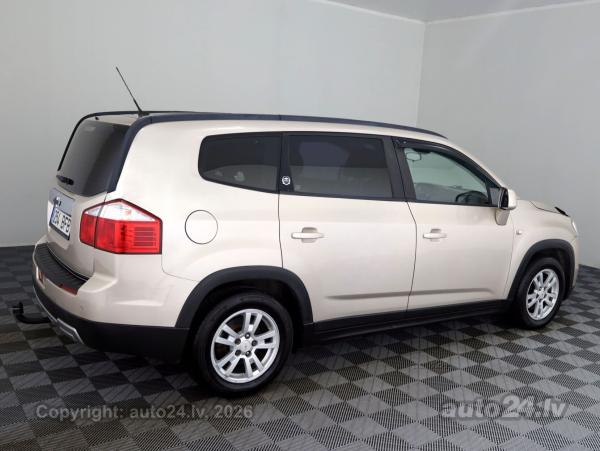 Beige Chevrolet Orlando 2011 in Tallinn, with an engine capacity of 2.00 L and mileage of 285 thousand km for 1999 €, photo 3 on AUTOMOTO.COM.LV