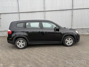 Melns Chevrolet Orlando 2012 Ogre, ar dzinēja tilpumu 2.00 L un nobraukumu 202 tūkst. km par 4400 €, foto  vietnē AUTOMOTO.COM.LV