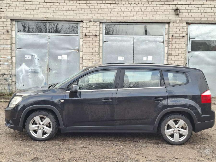 Melns Chevrolet Orlando 2011 Šilutė, ar dzinēja tilpumu 1.97 L un nobraukumu 250 tūkst. km par 2500 €, foto 8 vietnē AUTOMOTO.COM.LV