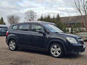 Black Chevrolet Orlando 2011 in Silute, with an engine capacity of 2.00 L and mileage of 250 thousand km for 2100 €, photo 2 on AUTOMOTO.COM.LV