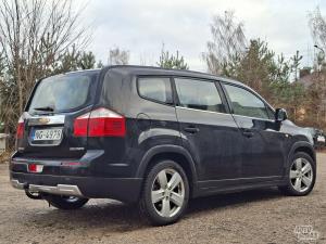 Black Chevrolet Orlando 2011 in Silute, with an engine capacity of 2.00 L and mileage of 250 thousand km for 2100 €, photo 6 on AUTOMOTO.COM.LV