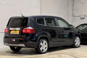 Black Chevrolet Orlando 2012 in Klaipeda, with an engine capacity of 2.00 L and mileage of 205 thousand km for 5999 €, photo 5 on AUTOMOTO.COM.LV