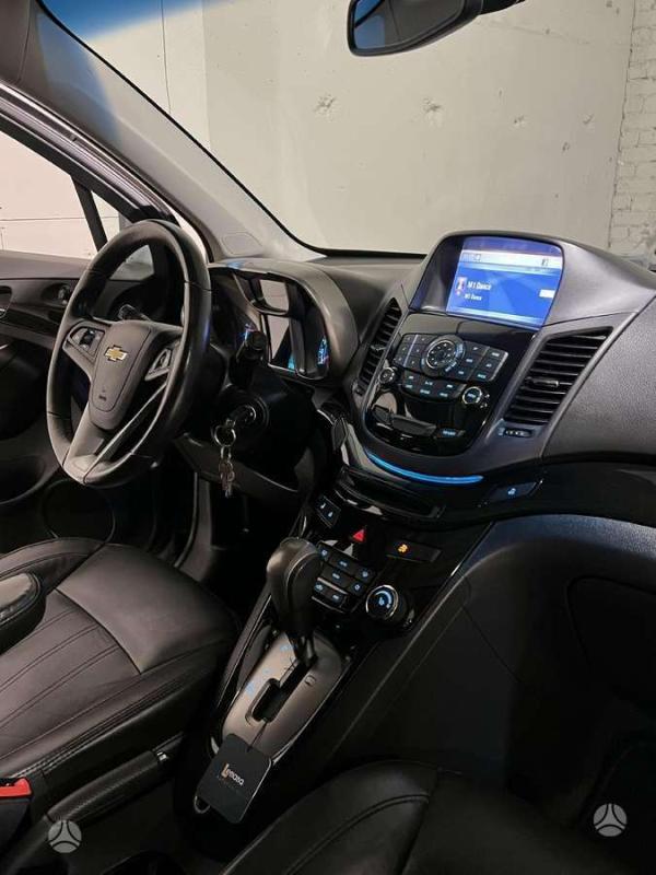 Melns Chevrolet Orlando 2012 Klaipėda, ar dzinēja tilpumu 2.00 L un nobraukumu 206 tūkst. km par 5999 €, foto 2 vietnē AUTOMOTO.COM.LV
