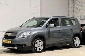 Black Chevrolet Orlando 2012 in Klaipeda, with an engine capacity of 2.00 L and mileage of 206 thousand km for 5999 €, photo 18 on AUTOMOTO.COM.LV