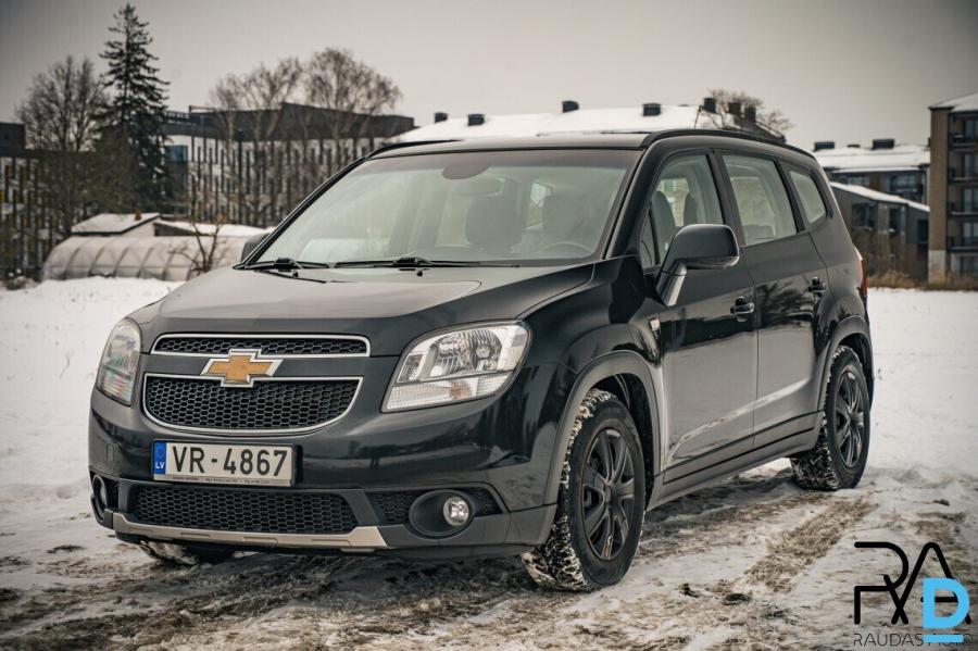 Melns Chevrolet Orlando 2012 Rīga, ar dzinēja tilpumu 2.00 L un nobraukumu 184 tūkst. km par 3990 €, foto 1 vietnē AUTOMOTO.COM.LV