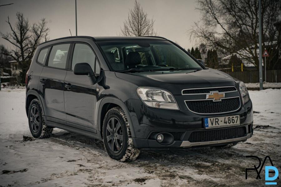 Melns Chevrolet Orlando 2012 Rīga, ar dzinēja tilpumu 2.00 L un nobraukumu 184 tūkst. km par 3990 €, foto 3 vietnē AUTOMOTO.COM.LV