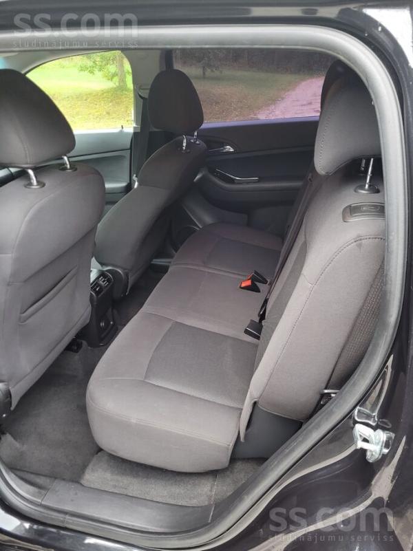 Melns Chevrolet Orlando 2012 Jūrmala, ar dzinēja tilpumu 2.00 L un nobraukumu 225 tūkst. km par 3480 €, foto 8 vietnē AUTOMOTO.COM.LV