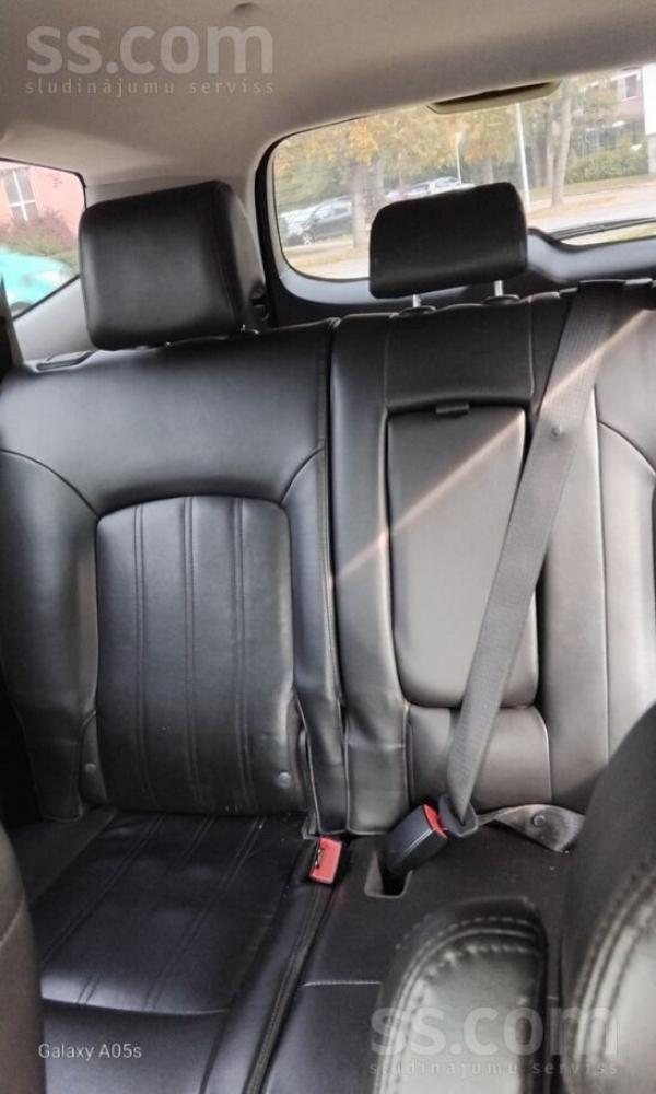 Black Chevrolet Orlando 2012 in Ventspils, with an engine capacity of 2.00 L and mileage of 221 thousand km for 4800 €, photo 9 on AUTOMOTO.COM.LV