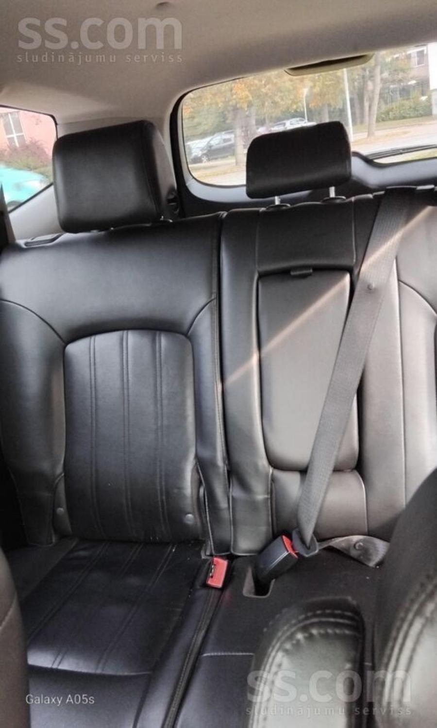 Black Chevrolet Orlando 2012 in Ventspils, with an engine capacity of 2.00 L and mileage of 221 thousand km for 4800 €, photo 9 on AUTOMOTO.COM.LV