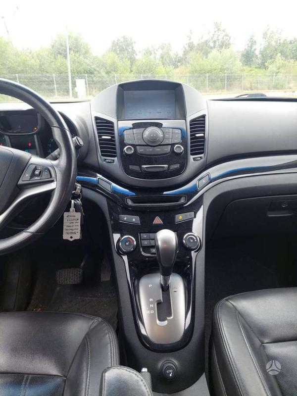 Melns Chevrolet Orlando 2013 Marijampole, ar dzinēja tilpumu 2.00 L un nobraukumu 220 tūkst. km par 3800 €, foto 9 vietnē AUTOMOTO.COM.LV