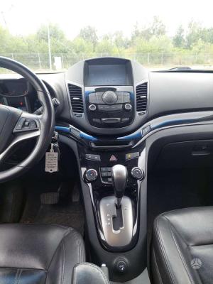 Black Chevrolet Orlando 2013 in Marijampole, with an engine capacity of 2.00 L and mileage of 220 thousand km for 3800 €, photo 10 on AUTOMOTO.COM.LV