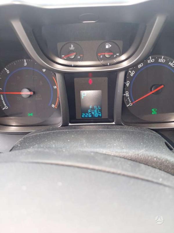 Black Chevrolet Orlando 2013 in Marijampole, with an engine capacity of 2.00 L and mileage of 220 thousand km for 3800 €, photo 10 on AUTOMOTO.COM.LV