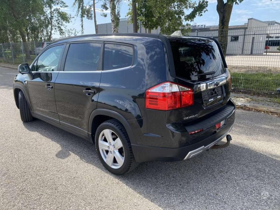Melns Chevrolet Orlando 2013 Marijampole, ar dzinēja tilpumu 2.00 L un nobraukumu 226 tūkst. km par 3999 €, foto 3 vietnē AUTOMOTO.COM.LV