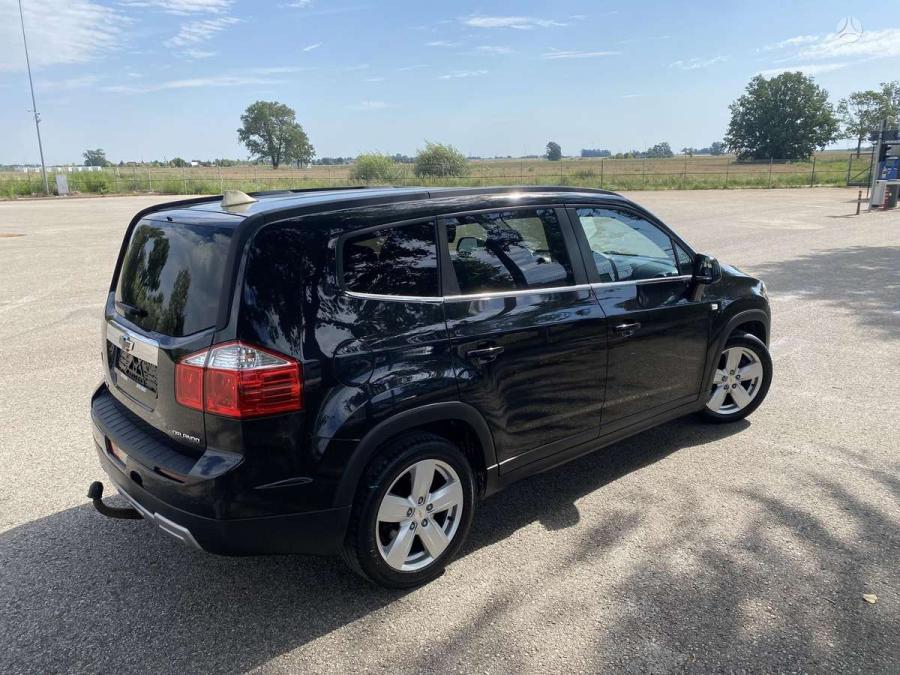Melns Chevrolet Orlando 2013 Marijampole, ar dzinēja tilpumu 2.00 L un nobraukumu 226 tūkst. km par 3999 €, foto 9 vietnē AUTOMOTO.COM.LV