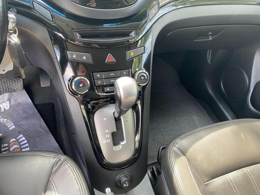Melns Chevrolet Orlando 2013 Marijampole, ar dzinēja tilpumu 2.00 L un nobraukumu 226 tūkst. km par 3999 €, foto 16 vietnē AUTOMOTO.COM.LV