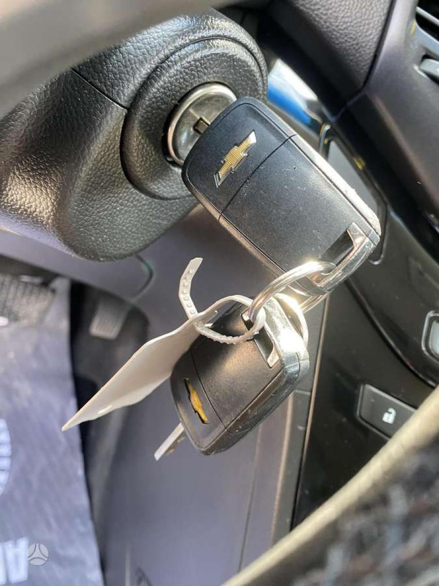 Melns Chevrolet Orlando 2013 Marijampole, ar dzinēja tilpumu 2.00 L un nobraukumu 226 tūkst. km par 3999 €, foto 17 vietnē AUTOMOTO.COM.LV