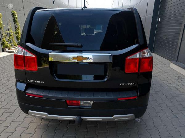 Melns Chevrolet Orlando 2014 Klaipėda, ar dzinēja tilpumu 2.00 L un nobraukumu 244 tūkst. km par 3998 €, foto 3 vietnē AUTOMOTO.COM.LV