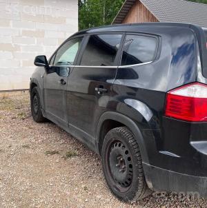 Black Chevrolet Orlando 2012 in Riga, with an engine capacity of 1.70 L and mileage of 358 thousand km for 4500 €, photo 5 on AUTOMOTO.COM.LV