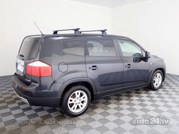 Black Chevrolet Orlando 2011 in Tallinn, with an engine capacity of 1.80 L and mileage of 279 thousand km for 2799 €, photo 3 on AUTOMOTO.COM.LV