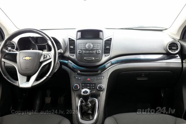 Black Chevrolet Orlando 2011 in Tallinn, with an engine capacity of 1.80 L and mileage of 279 thousand km for 2799 €, photo 5 on AUTOMOTO.COM.LV