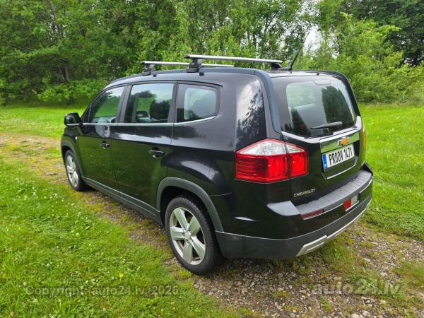 Melns Chevrolet Orlando 2011 Pērnava, ar dzinēja tilpumu 2.00 L un nobraukumu 328 tūkst. km par 4790 €, foto 4 vietnē AUTOMOTO.COM.LV