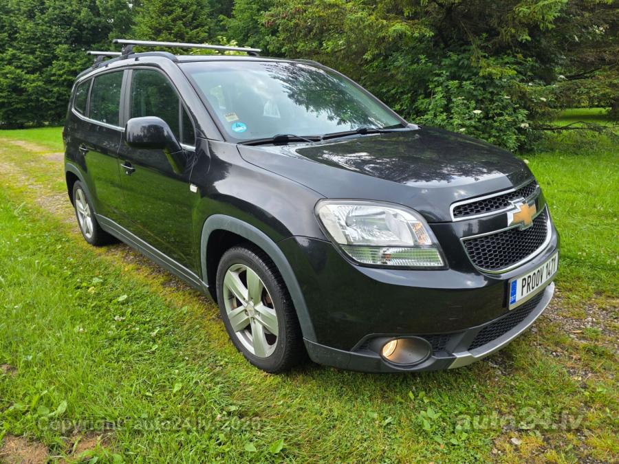 Black Chevrolet Orlando 2011 in Parnu, with an engine capacity of 2.00 L and mileage of 328 thousand km for 4790 €, photo 9 on AUTOMOTO.COM.LV