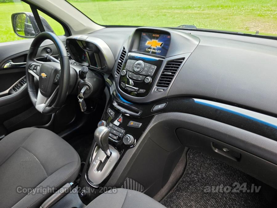 Black Chevrolet Orlando 2011 in Parnu, with an engine capacity of 2.00 L and mileage of 328 thousand km for 4790 €, photo 14 on AUTOMOTO.COM.LV