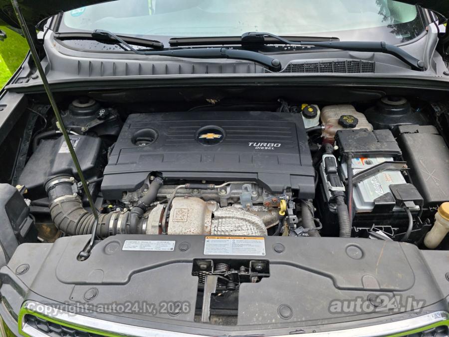 Black Chevrolet Orlando 2011 in Parnu, with an engine capacity of 2.00 L and mileage of 328 thousand km for 4790 €, photo 16 on AUTOMOTO.COM.LV