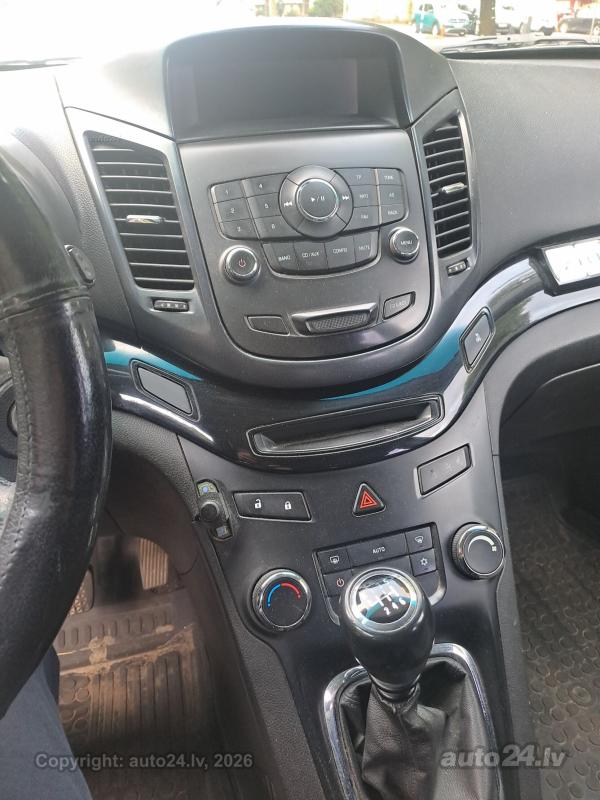 Black Chevrolet Orlando 2011 in Tallinn, with an engine capacity of 2.00 L and mileage of 274 thousand km for 3000 €, photo 5 on AUTOMOTO.COM.LV