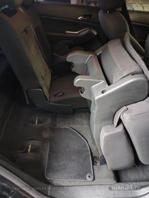Melns Chevrolet Orlando 2012 Tallina, ar dzinēja tilpumu 2.00 L un nobraukumu 268 tūkst. km par 4900 €, foto 9 vietnē AUTOMOTO.COM.LV
