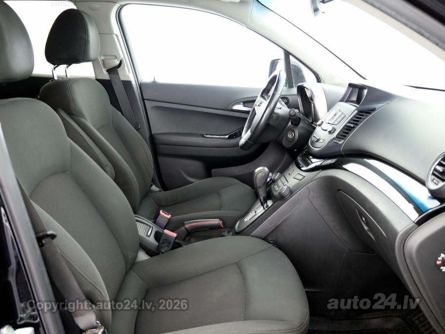 Melns Chevrolet Orlando 2012 Tallina, ar dzinēja tilpumu 2.00 L un nobraukumu 334 tūkst. km par 2799 €, foto 7 vietnē AUTOMOTO.COM.LV