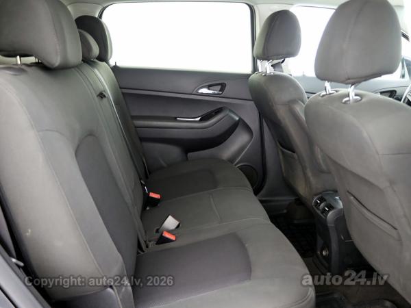 Melns Chevrolet Orlando 2012 Tallina, ar dzinēja tilpumu 2.00 L un nobraukumu 334 tūkst. km par 2799 €, foto 8 vietnē AUTOMOTO.COM.LV