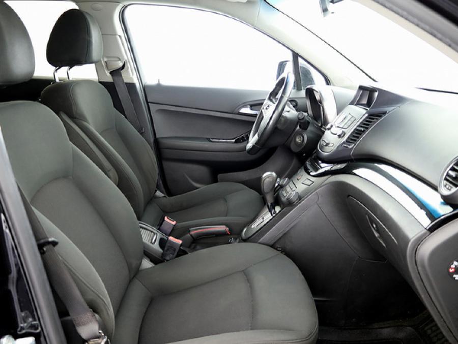 Melns Chevrolet Orlando 2012 Tallina, ar dzinēja tilpumu 2.00 L un nobraukumu 334 tūkst. km par 2799 €, foto 7 vietnē AUTOMOTO.COM.LV