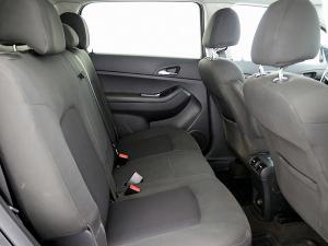 Melns Chevrolet Orlando 2012 Tallina, ar dzinēja tilpumu 2.00 L un nobraukumu 334 tūkst. km par 2799 €, foto 8 vietnē AUTOMOTO.COM.LV