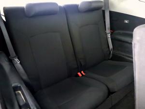Melns Chevrolet Orlando 2012 Tallina, ar dzinēja tilpumu 2.00 L un nobraukumu 334 tūkst. km par 2799 €, foto 18 vietnē AUTOMOTO.COM.LV