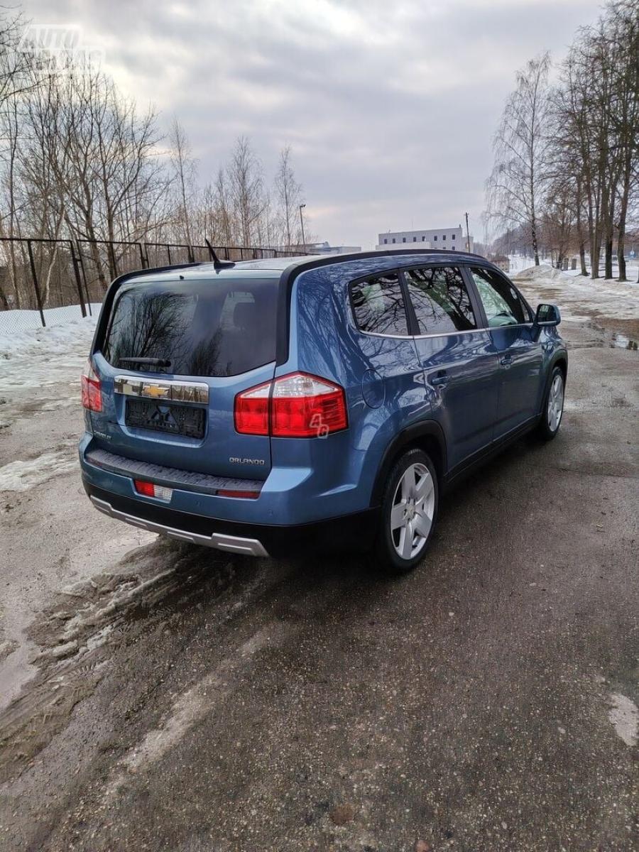Blue Chevrolet Orlando 2013 in Vilnius, with an engine capacity of 2.00 L and mileage of 187 thousand km for 3750 €, photo 10 on AUTOMOTO.COM.LV
